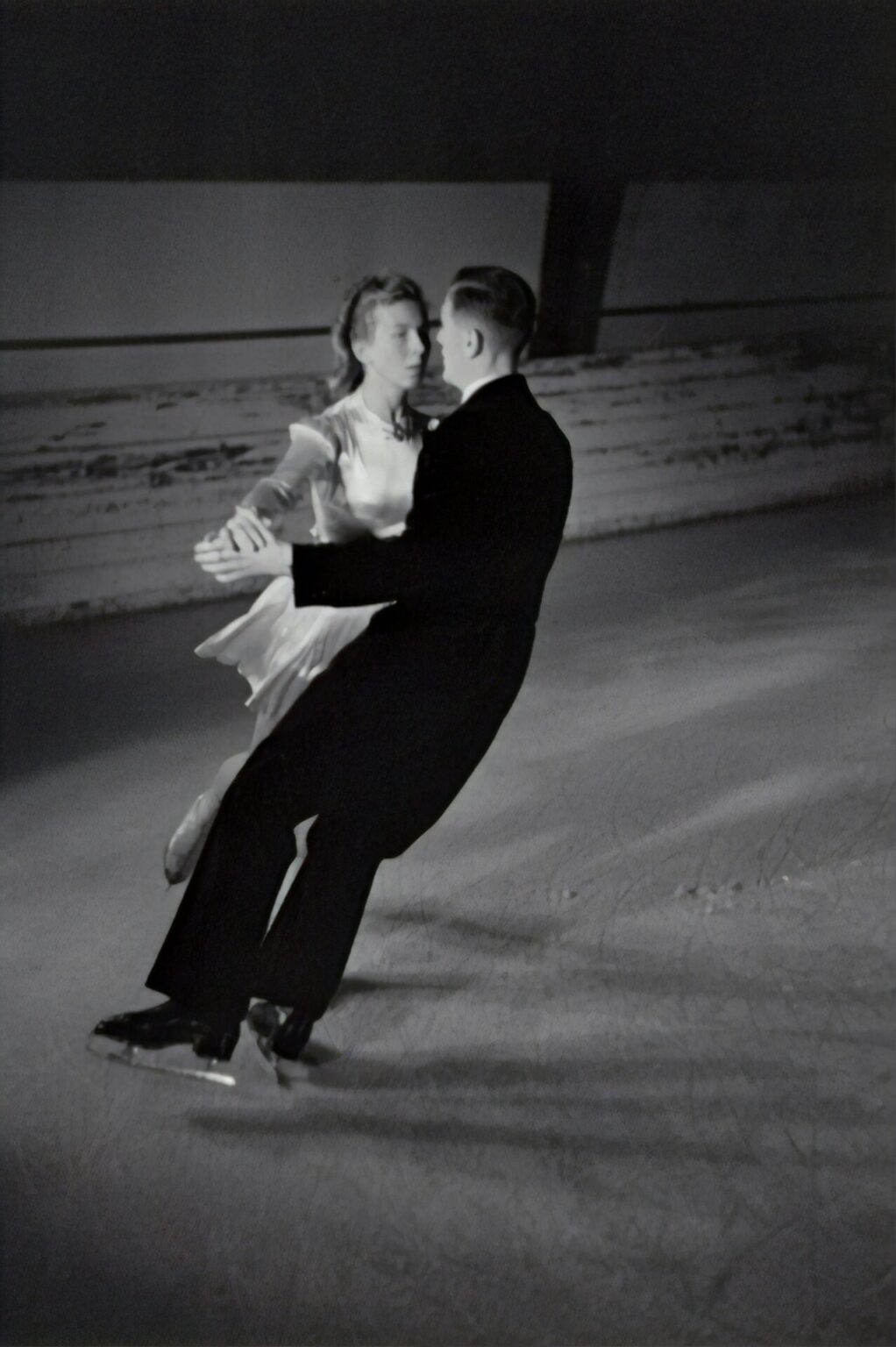 The history of ice skating - BougeBouge